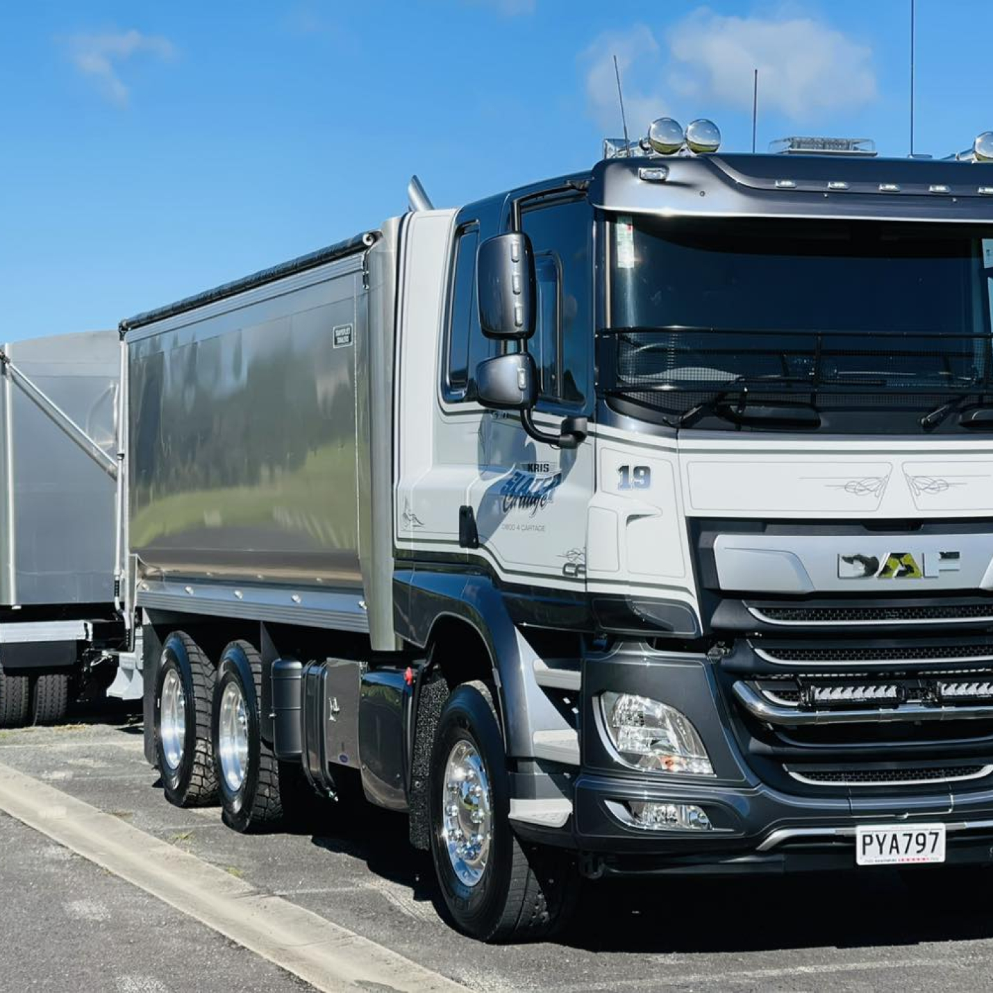 Kris Slater Cartage | Bulk Cartage Contractor